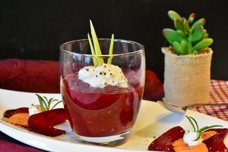 8 Amazing Beetroot Face Packs at Home For Glowing Skin - mywondrous